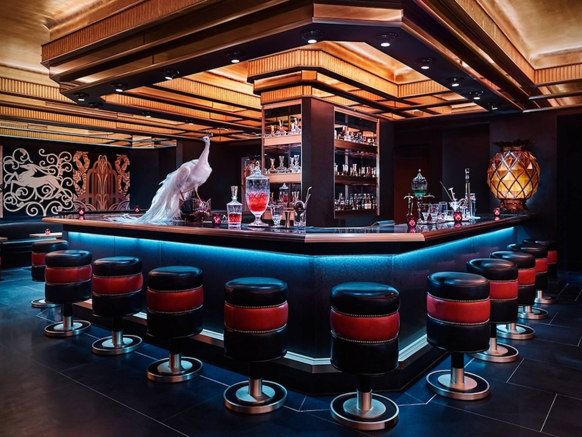 9 Best Bars in Miami Beach to Drink at Right Now