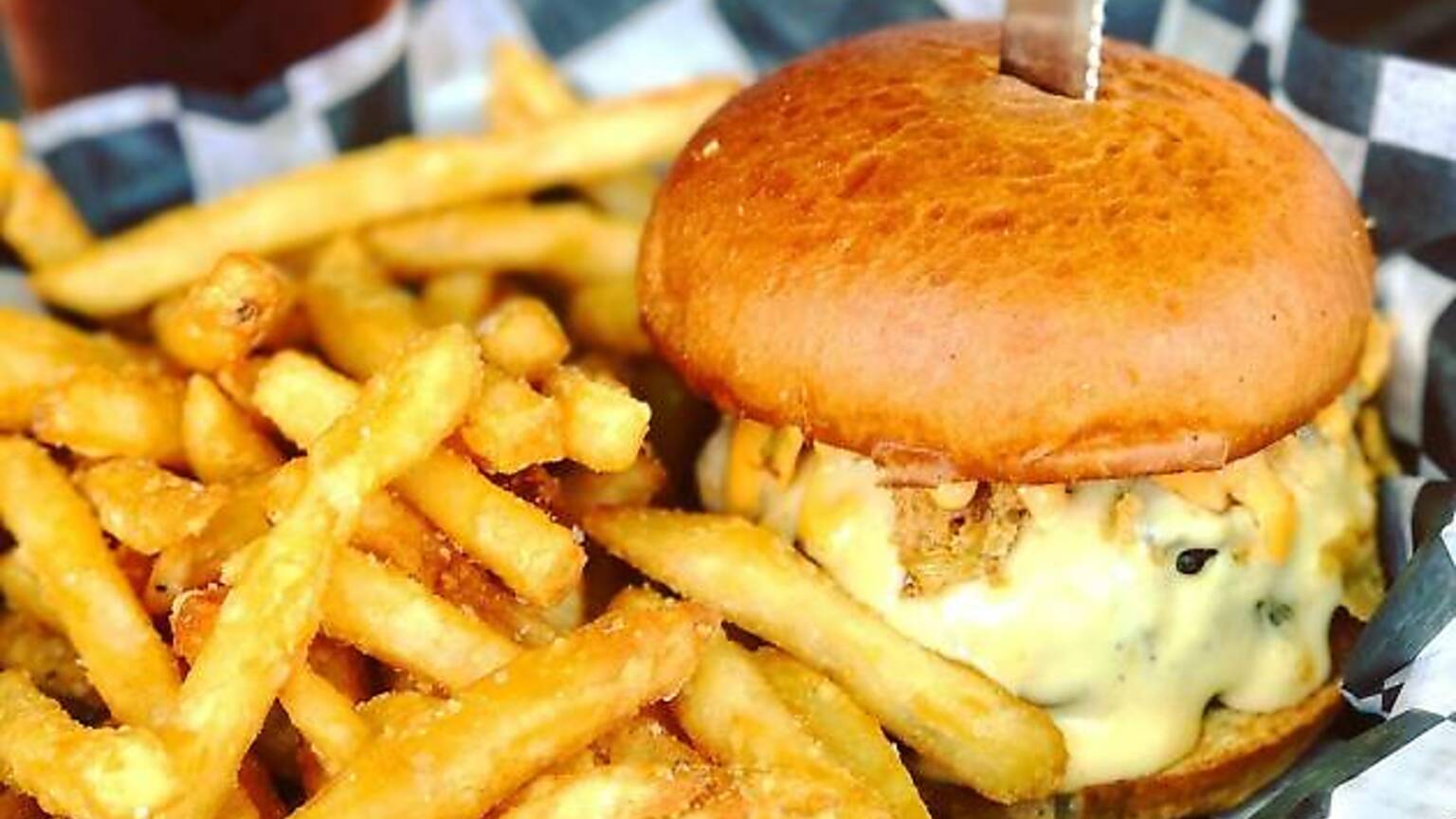 13 Best Restaurants in Virginia Beach to Eat at Now