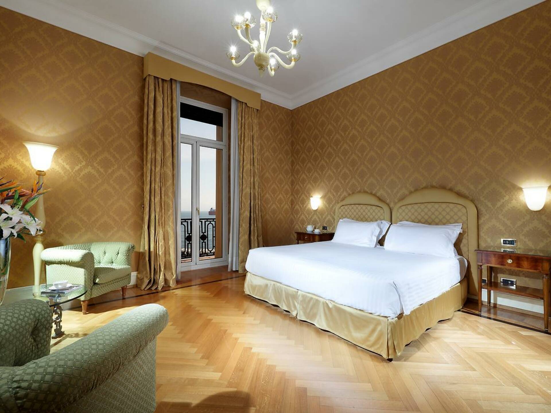 The 12 Best Hotels in Naples for 2025