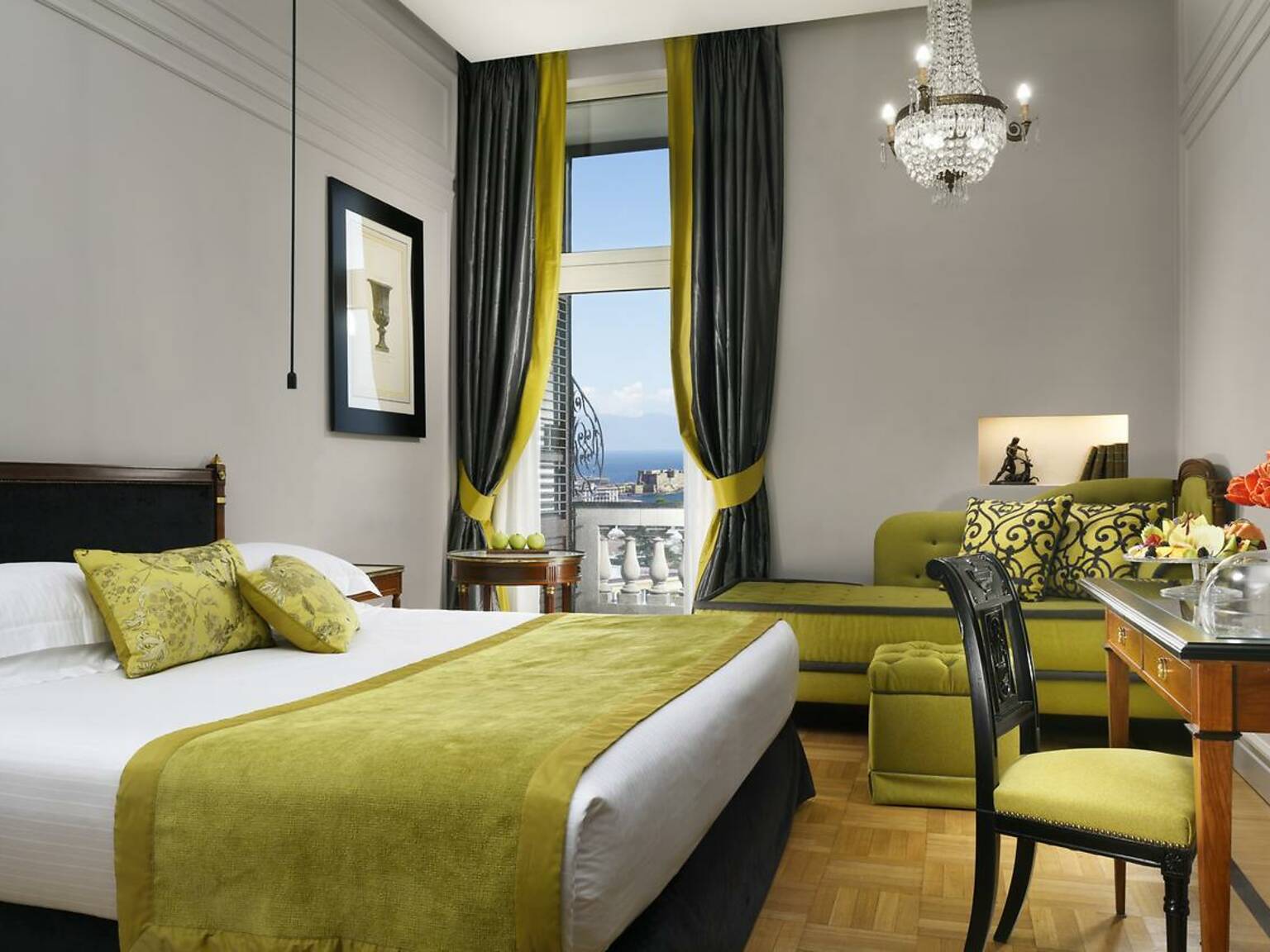 The 12 Best Hotels in Naples for 2025