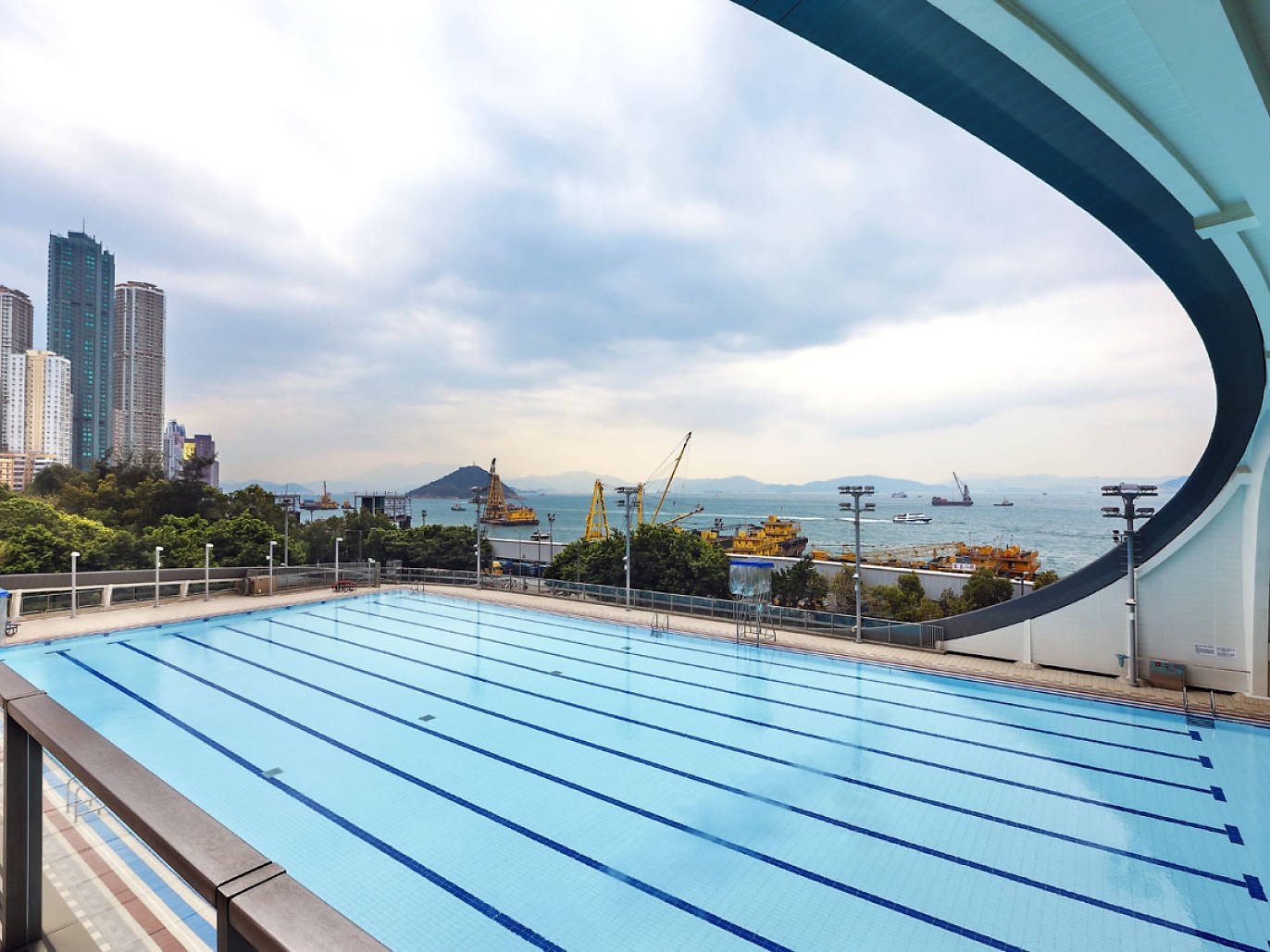 Best Swimming Pools in Hong Kong - From Indoor Pools To Rooftops Views