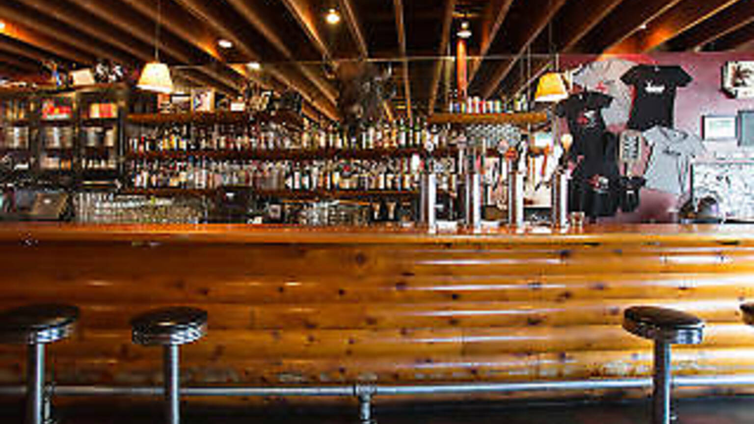 17 Best Bars in Seattle for Craft Beer, Cocktails and More