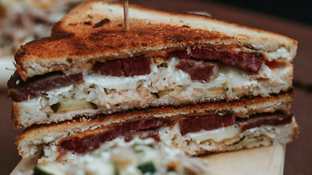 12 Best Restaurants in Baton Rouge That Will Blow Your Palate