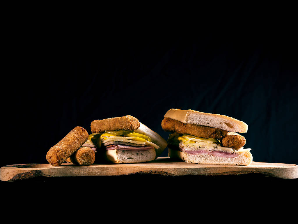 17 Best Cuban Restaurants in Miami That Give This City Its Sazón