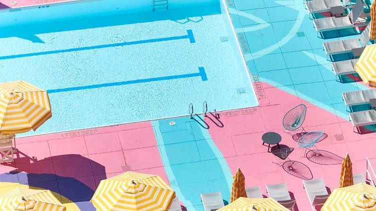 Manhattan Park Pool Club | Attractions in Midtown West, New York Kids