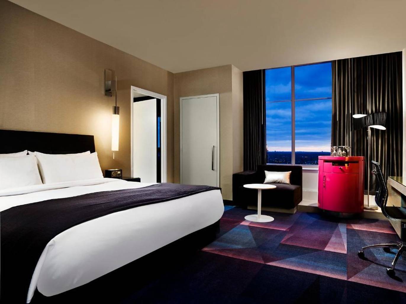 10 Incredible Hotels in Minneapolis Well Worth Checking Out