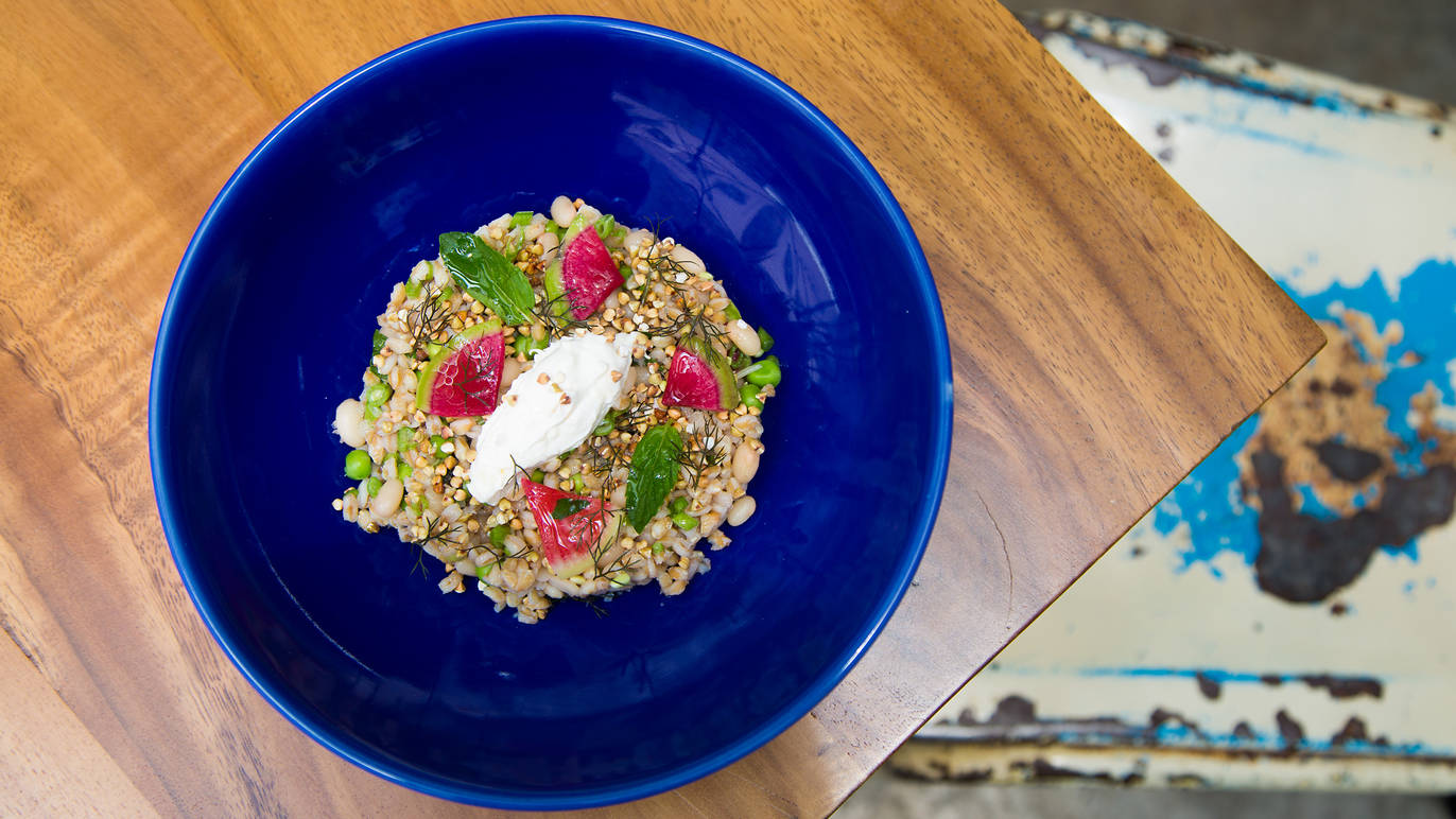 Pizzas Félix con cocina mediterránea y spritz en la Roma