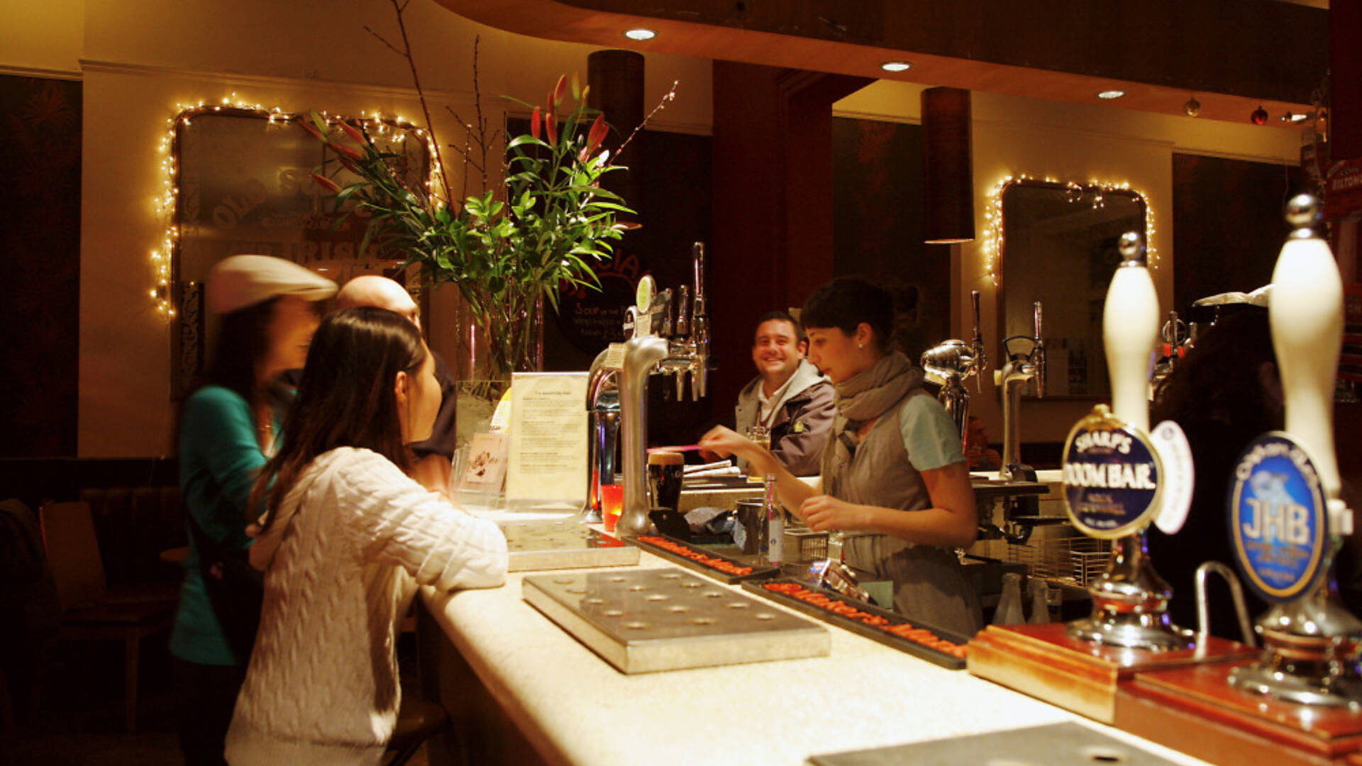 9 Best Pubs In Clapham | From Pub Grub To Summertime Sessions