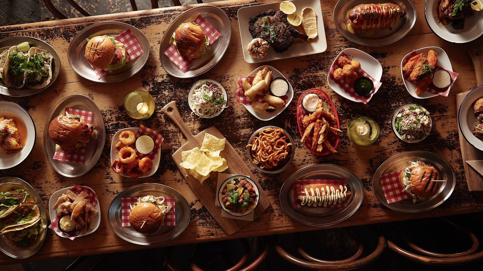 Stitch Bar serves up New York-diner-inspired dishes and late-night eats