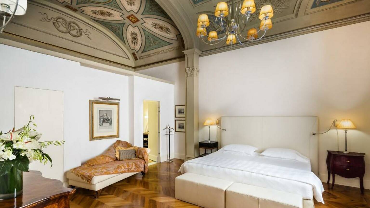 16 Best Hotels In Florence For 2024 | Best Places To Stay In Florence