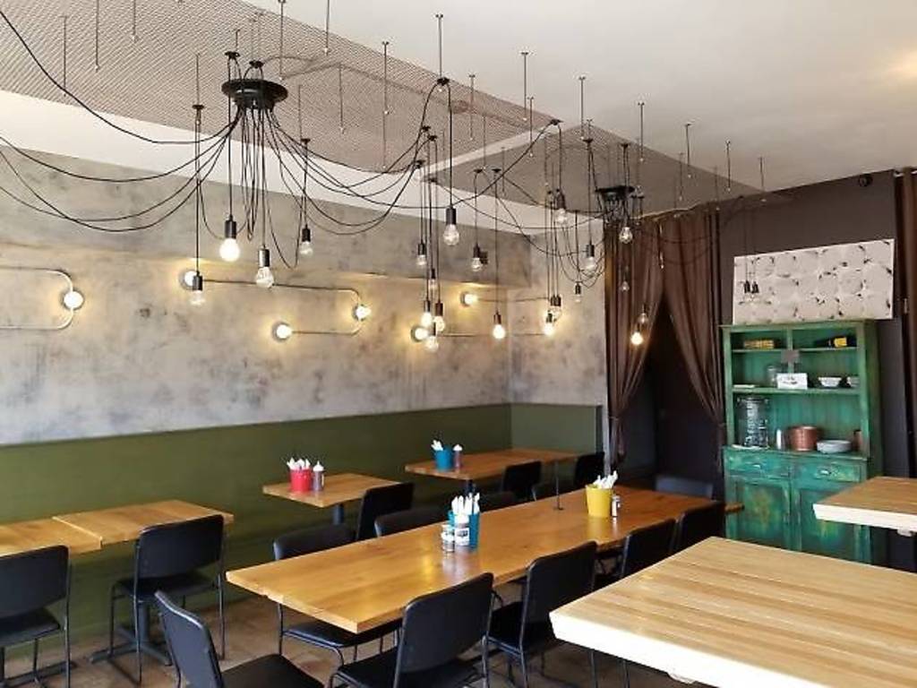 15 Best Restaurants in Milwaukee | Top Places to Eat Out