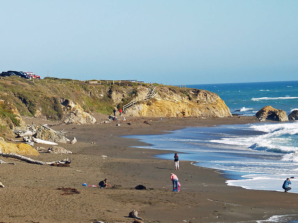 15 Best Beaches in California for Sunbathing, Surfing and Swimming