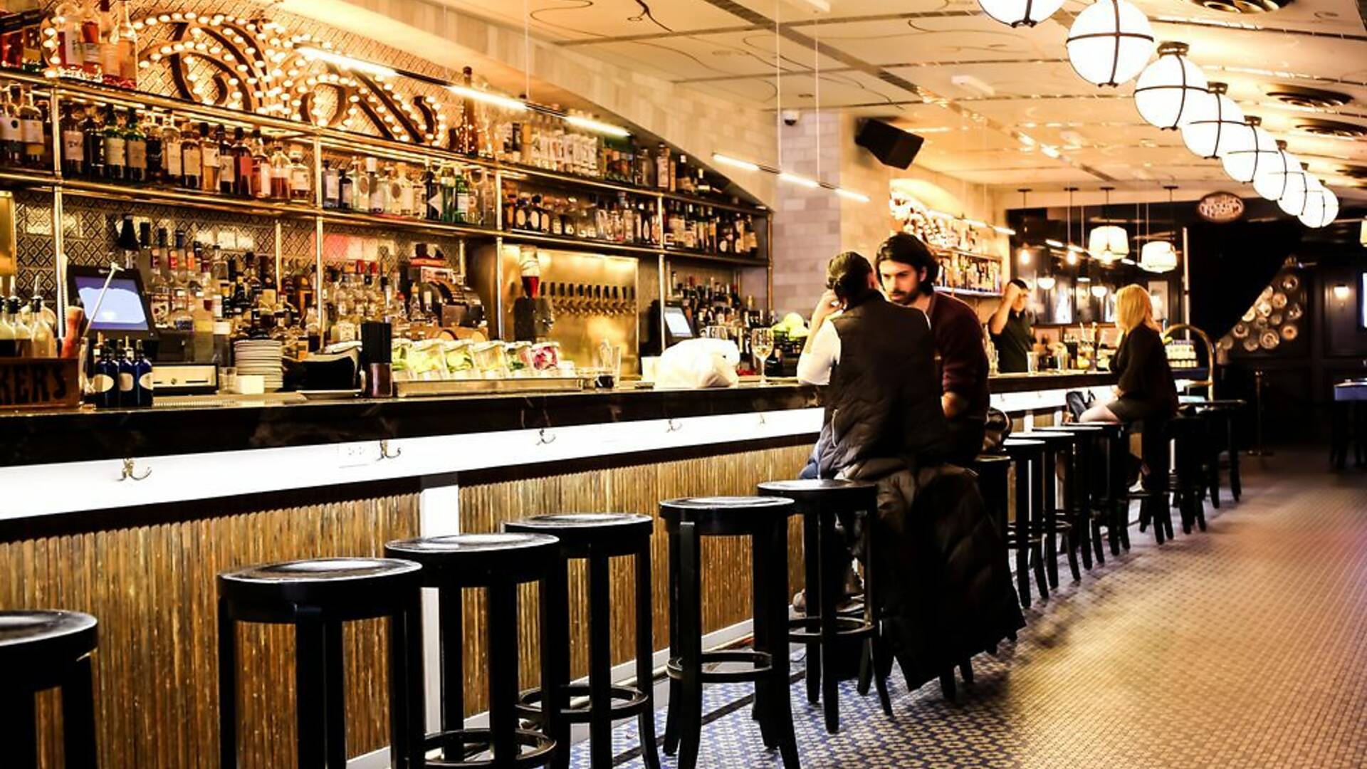 10 of the Best Bars in Hell's Kitchen to Visit