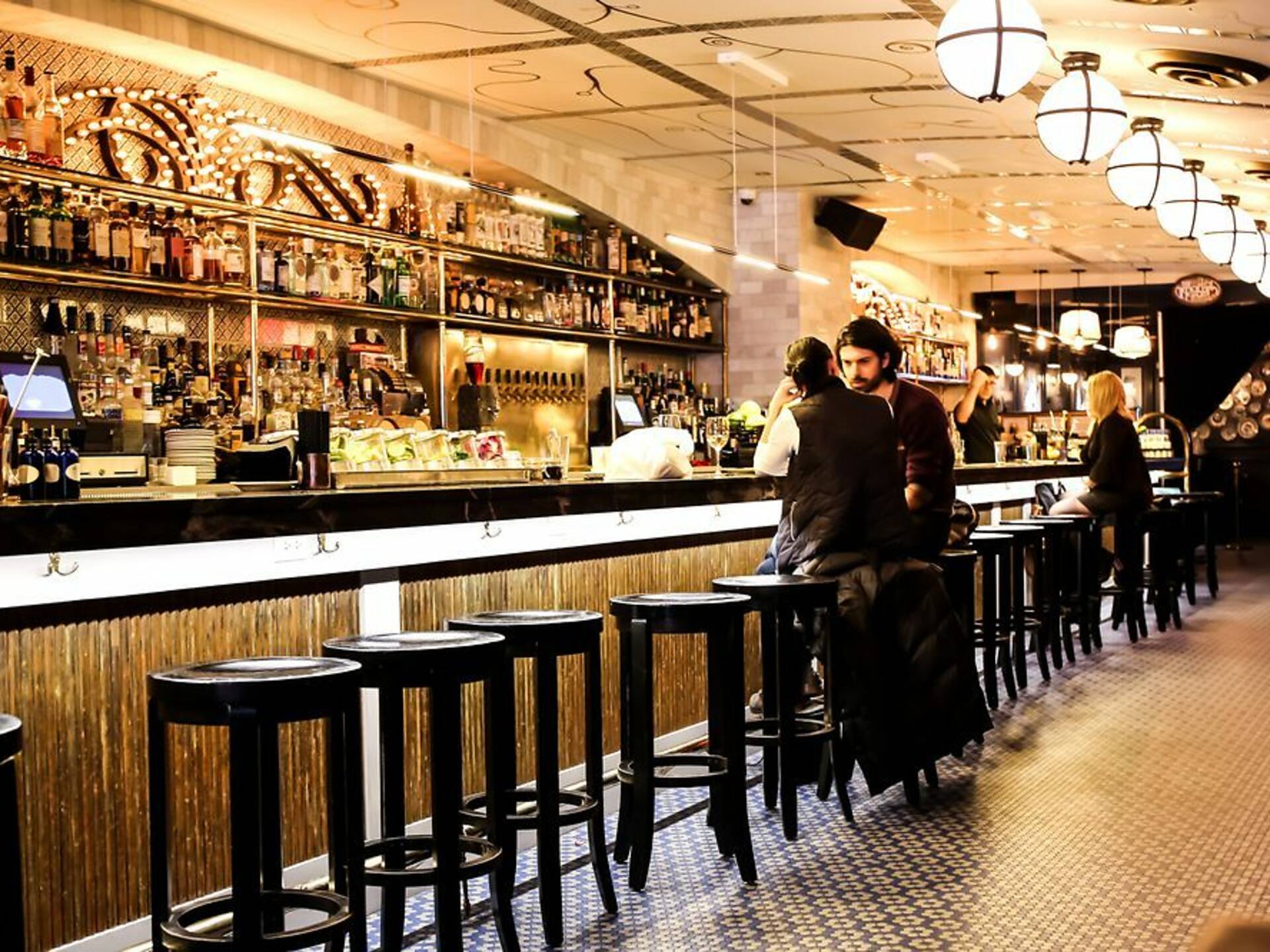 10 of the Best Bars in Hell's Kitchen to Visit