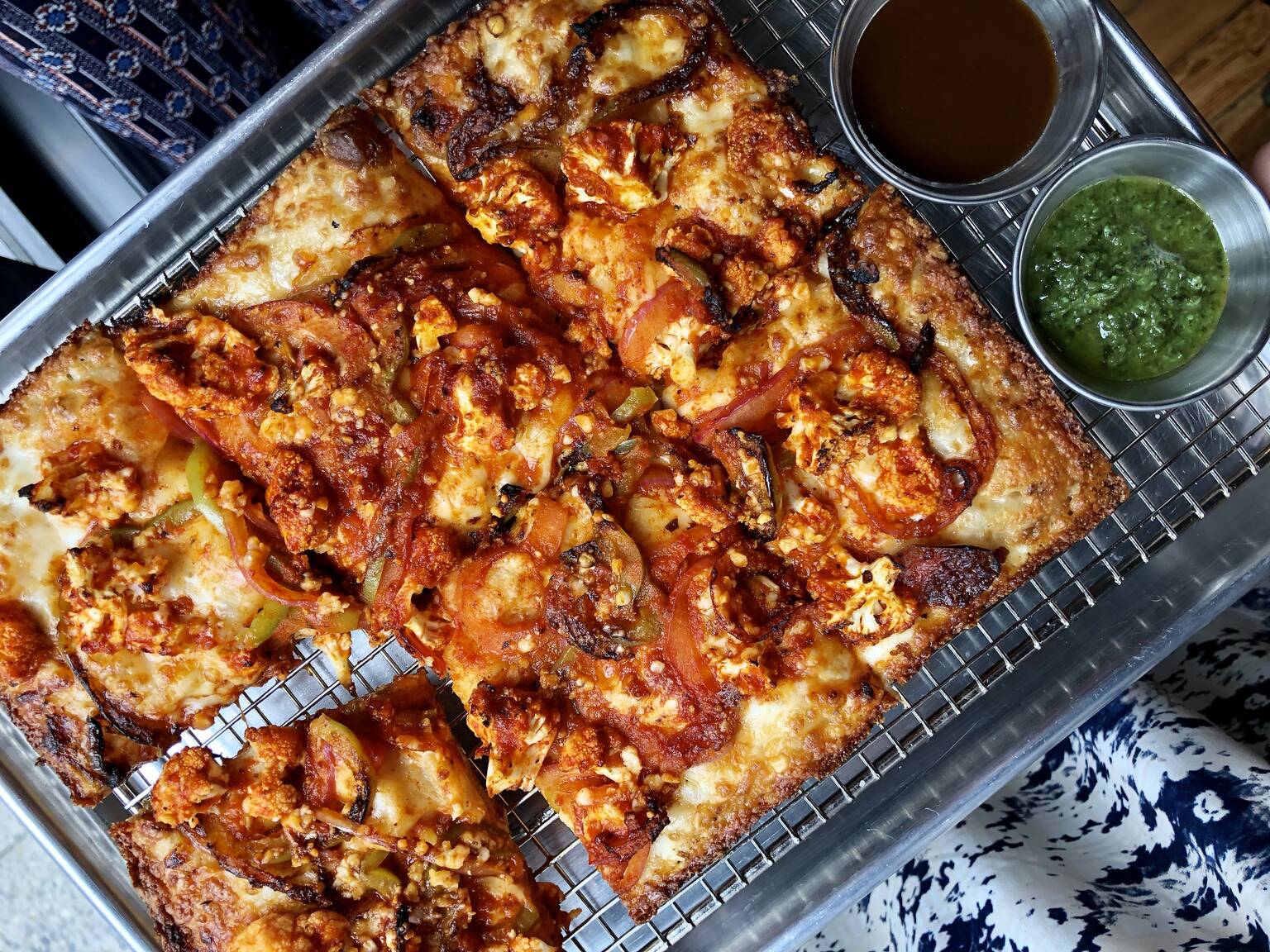 Best deep-dish pizza spots for finding Chicago-style slices