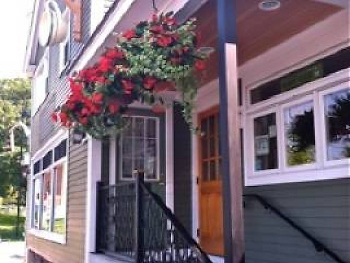 15 Best Restaurants in Burlington to Try Right Now