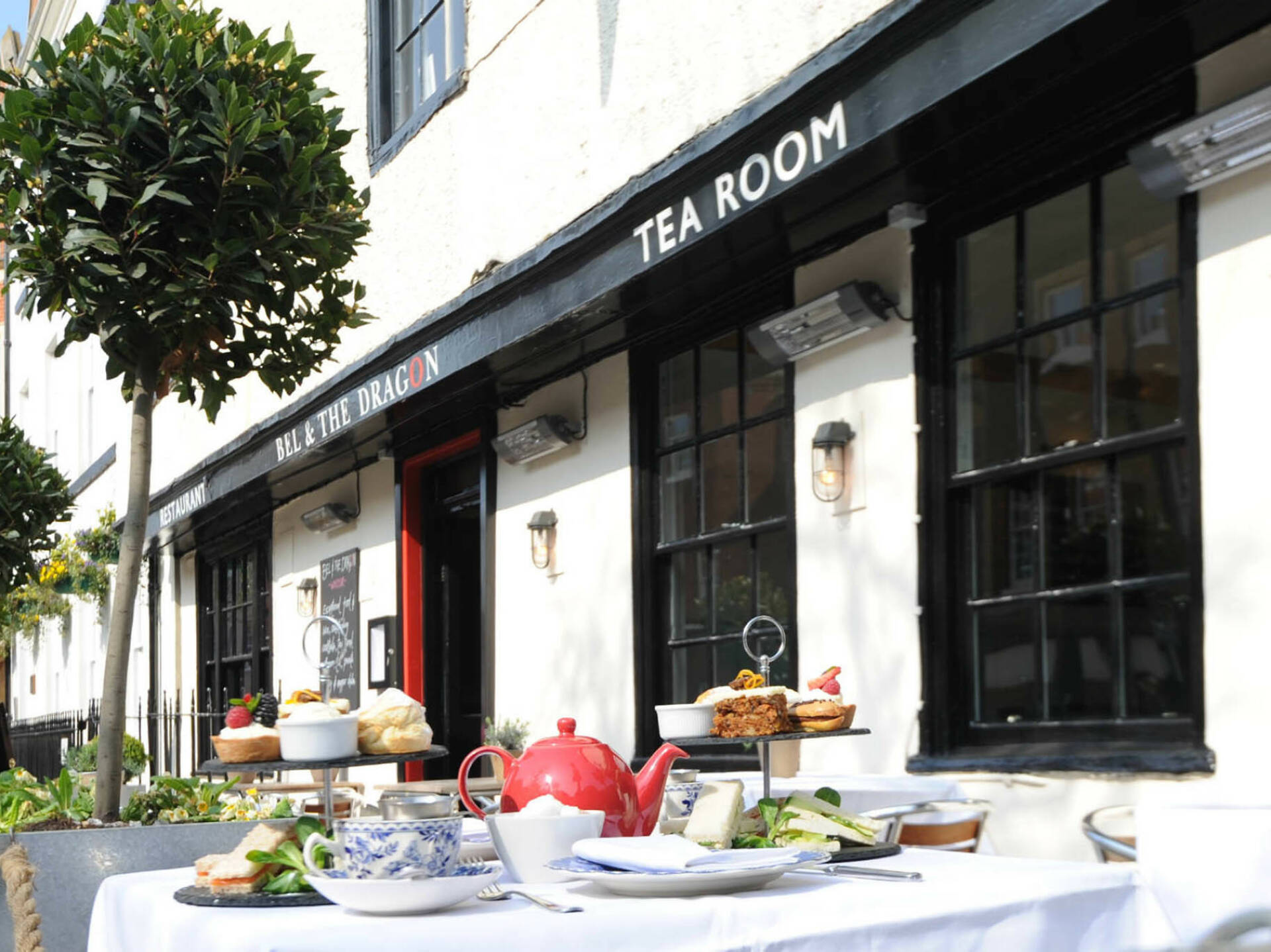 12 Best Restaurants in Windsor You Need To Try Right Now