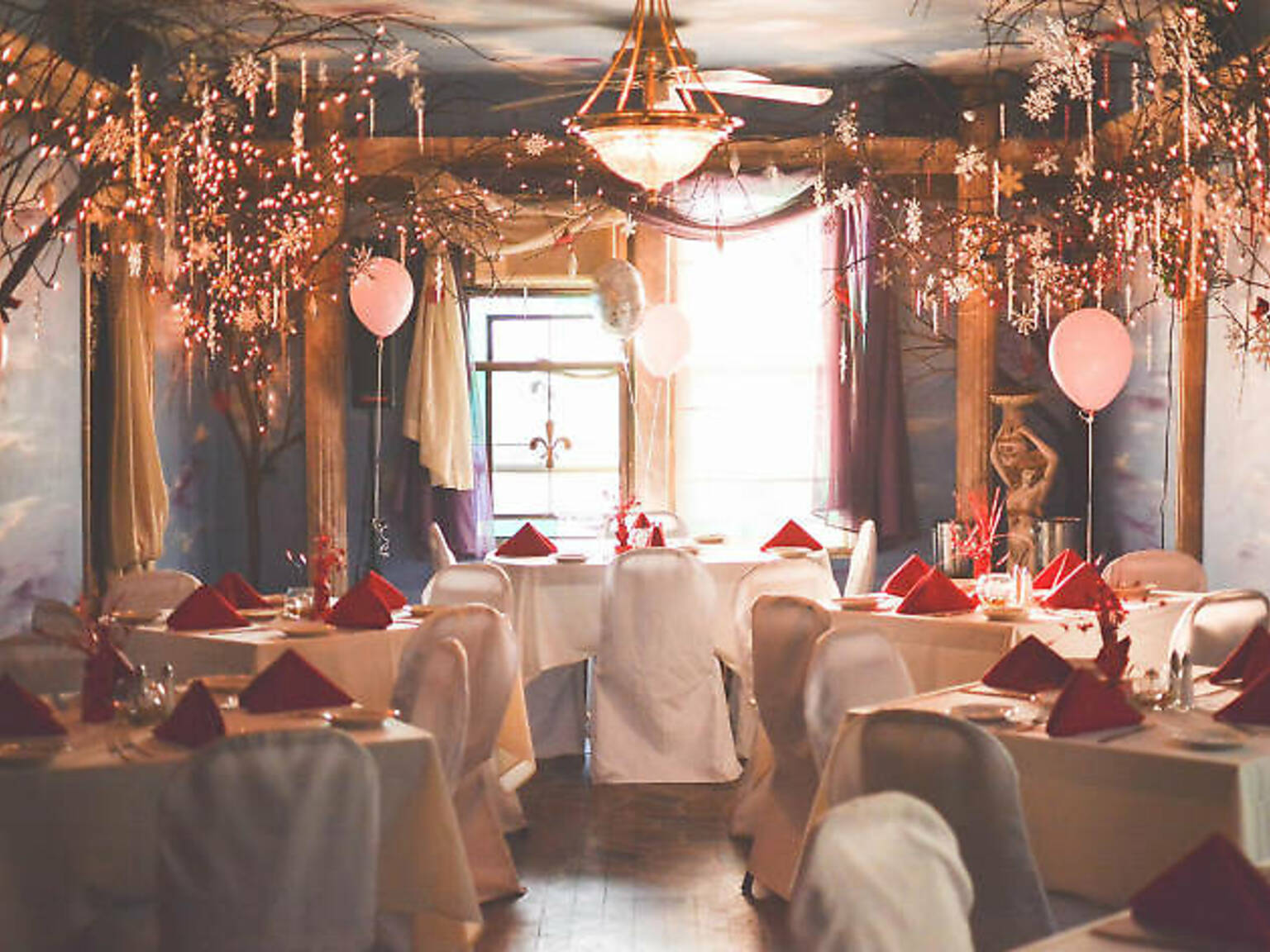 12 Restaurants in Easton to Grab a Delicious Bite