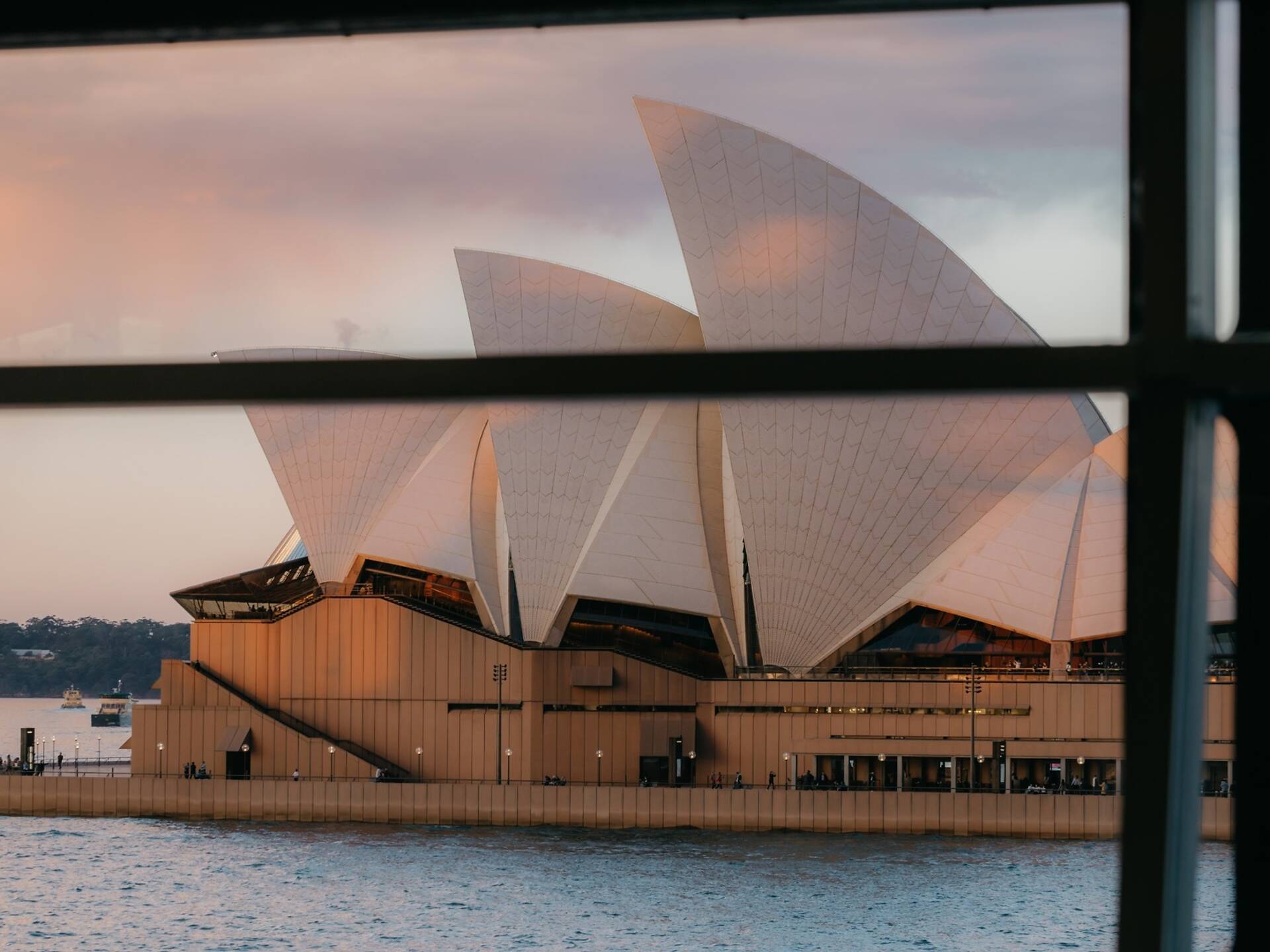Best restaurants and bars near the Sydney Opera House