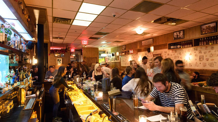 16 Best Lower East Side Bars to Visit Right Now