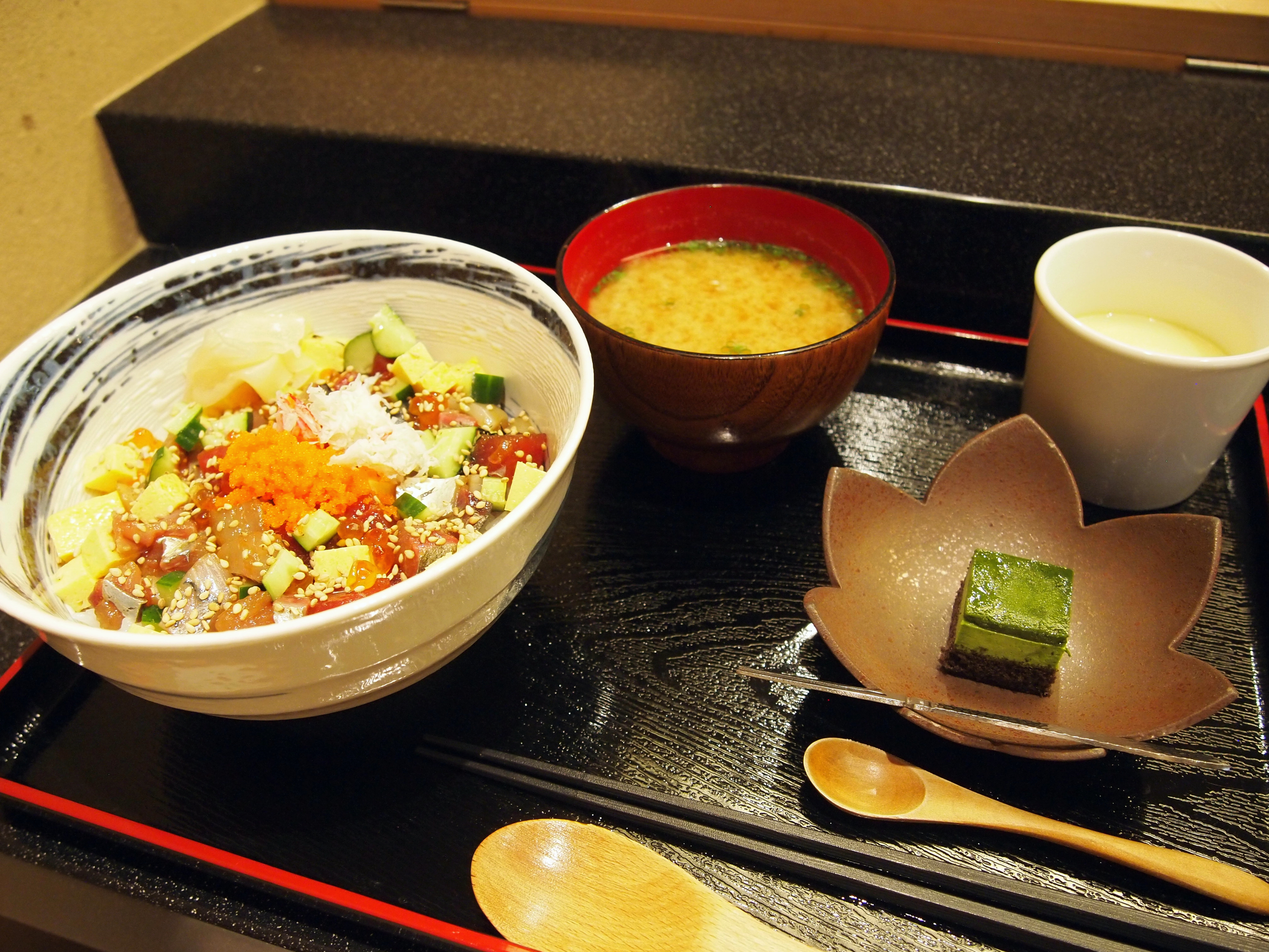 Meguro Sushi Taichi | Restaurants in Yutenji, Tokyo