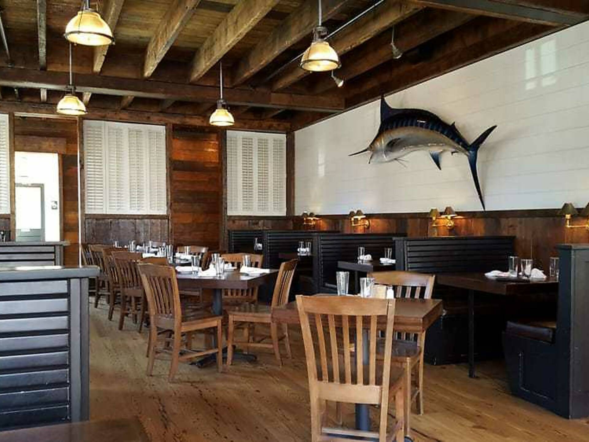 12 Best Restaurants in Newport for Seafood and More