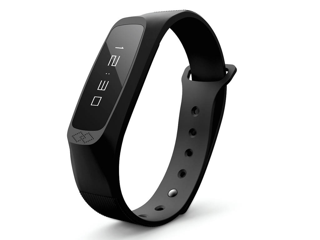 15 Excellent Workout Essentials | The Best Fitness Trackers