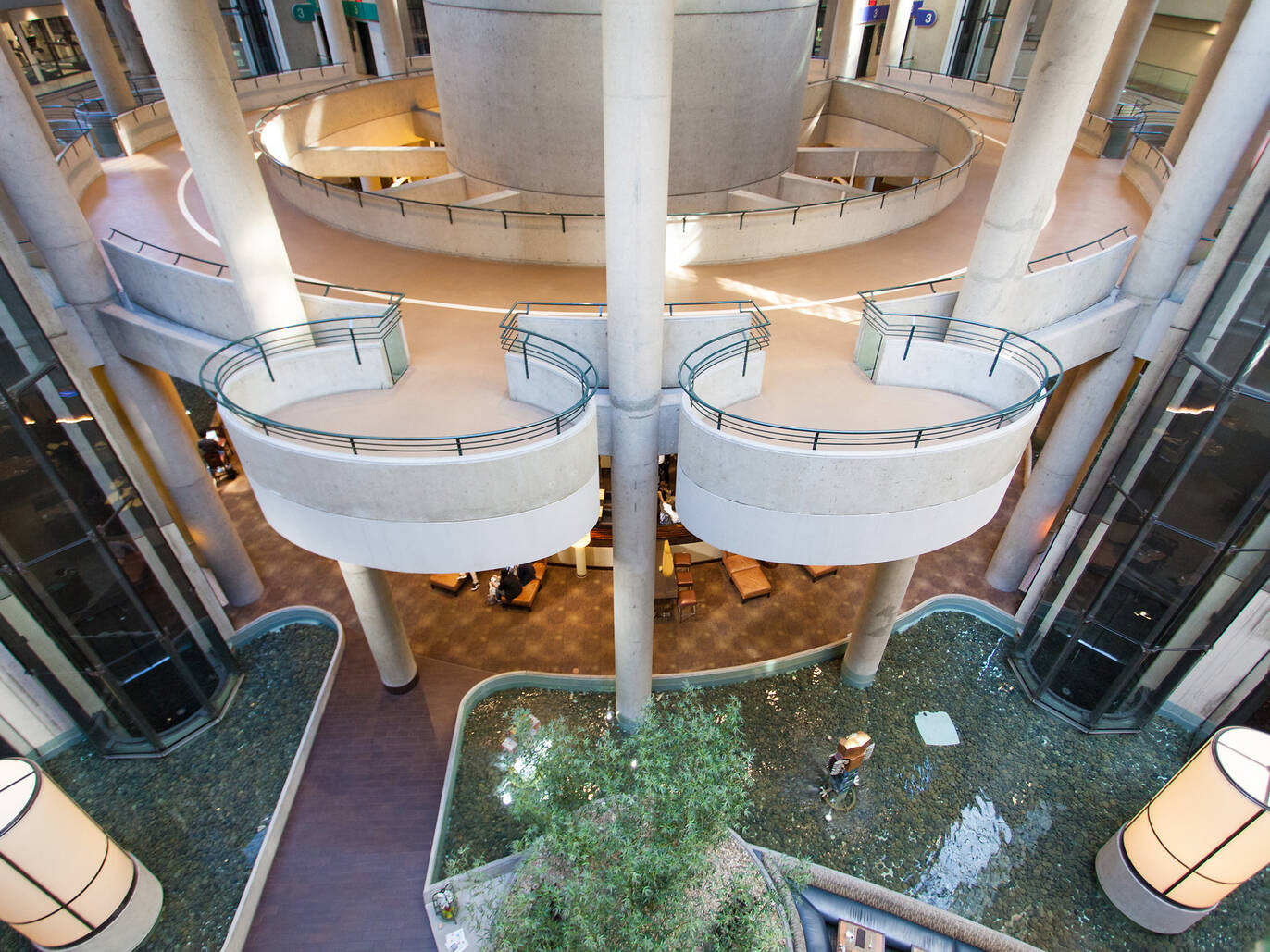 13 Best Downtown Los Angeles Hotels ft. Epic Poolside Views