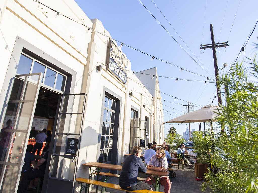 17 Best Breweries in Los Angeles for Craft Beer