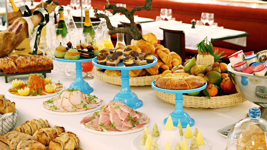 16 Best Brunches in Paris