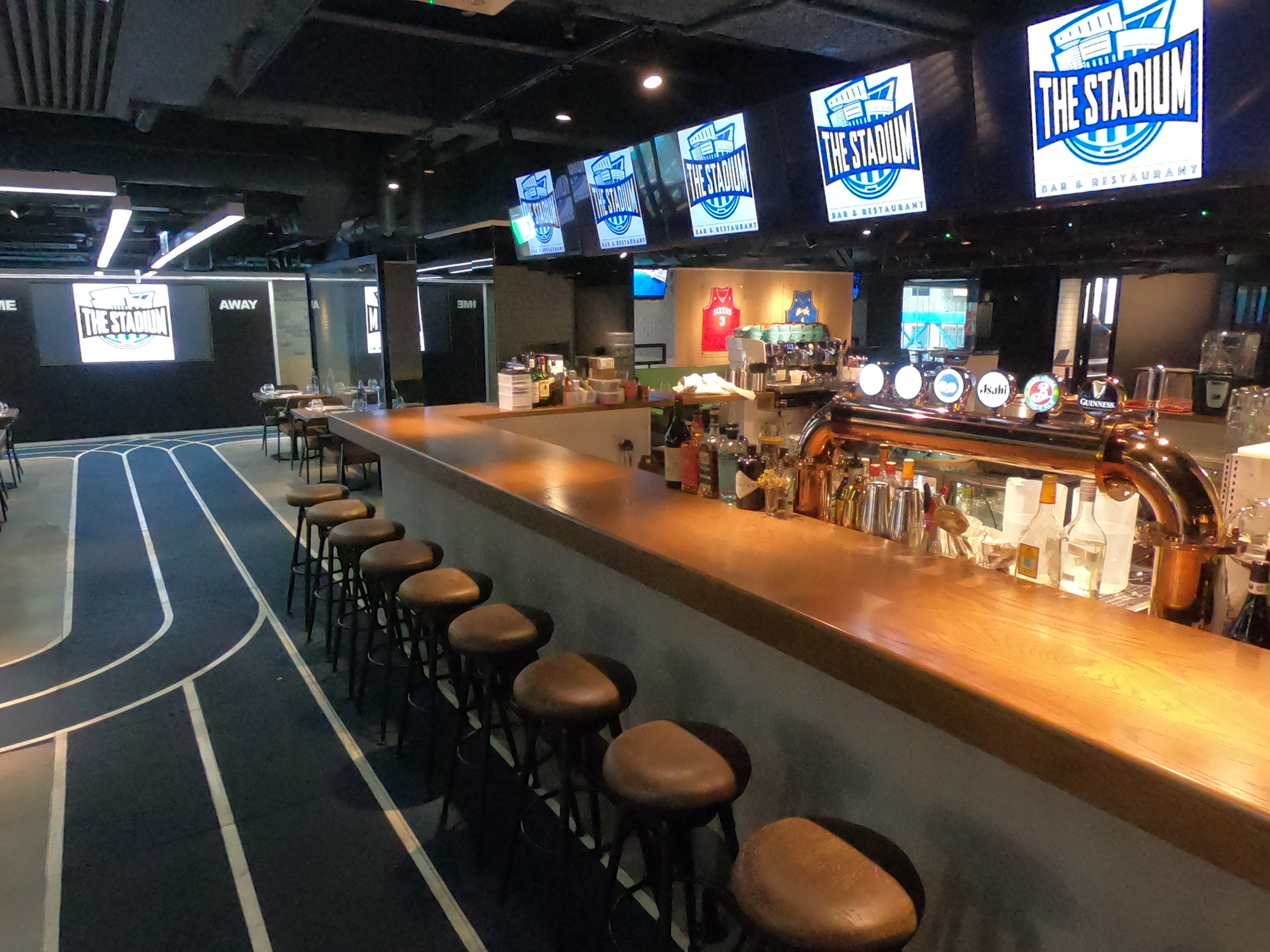 The Stadium Bar and Restaurant (Causeway Bay) | Restaurants in Causeway ...