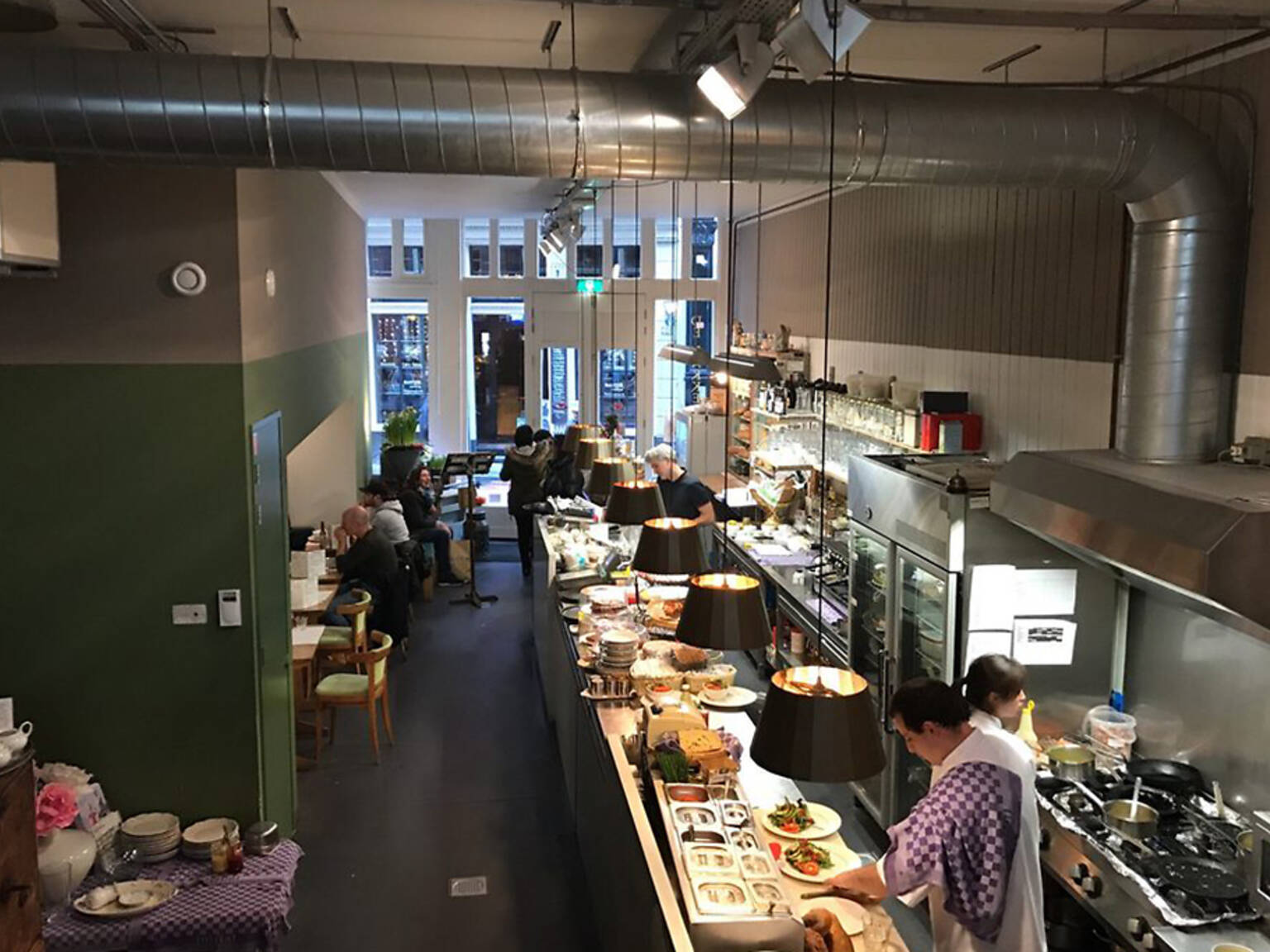 12 Best Cafés in Amsterdam for Coffee and Cakes, By A Local