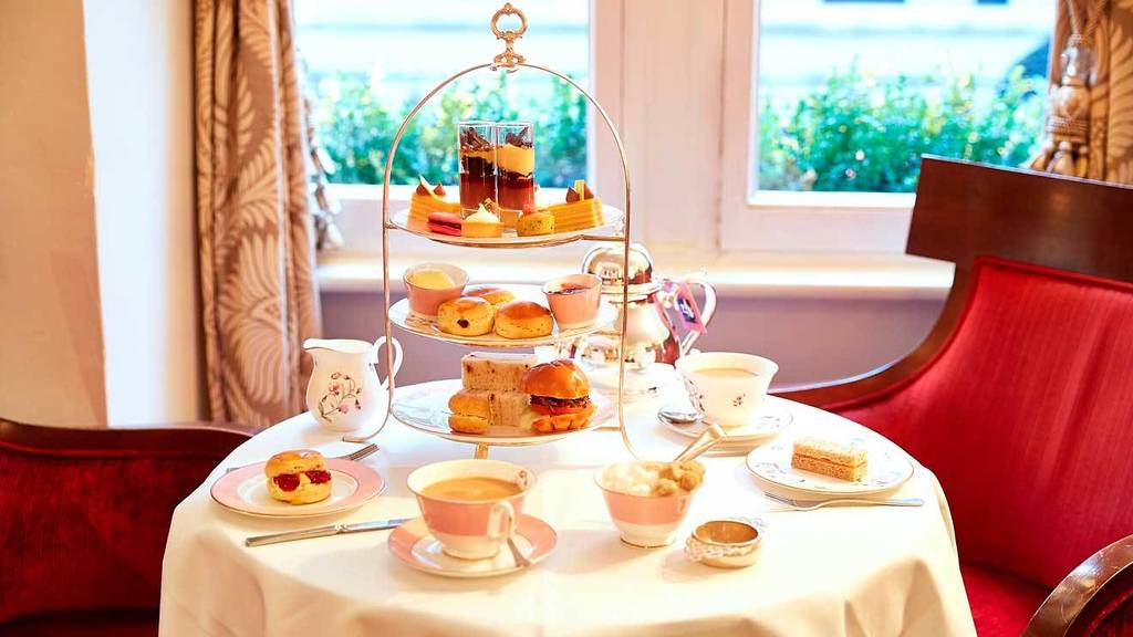 One Twenty One Two Restaurant | Restaurants in Whitehall, London