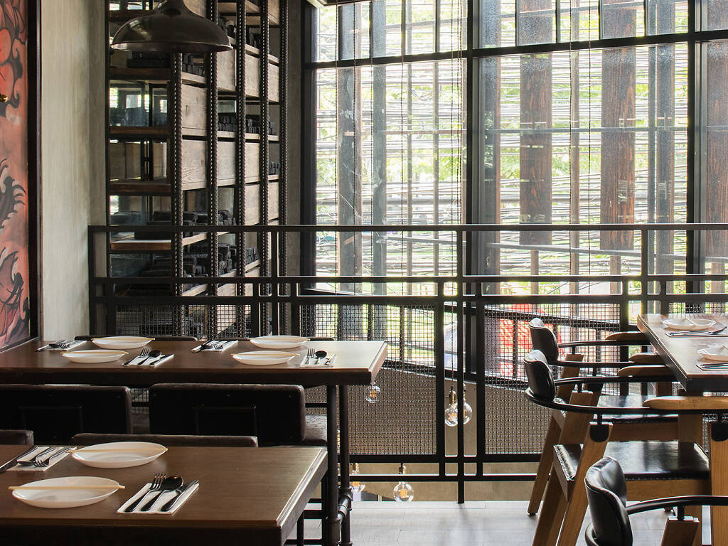 The best restaurants and cafes in Ari