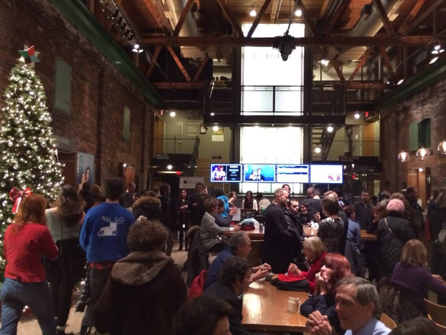 10 Best Theatres in Toronto for Musicals and Plays