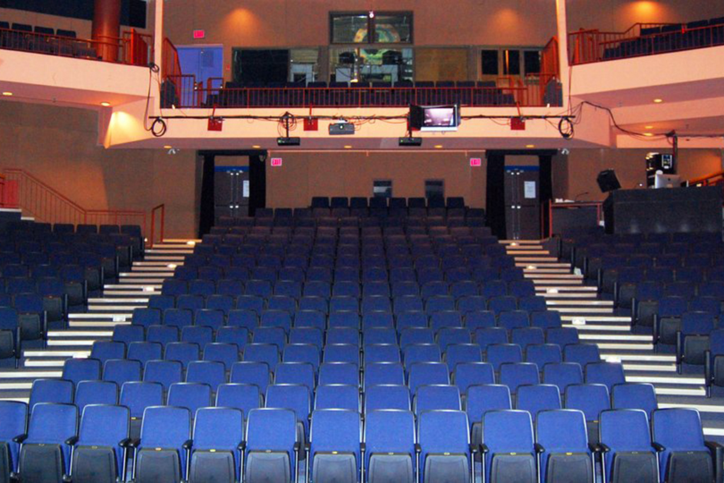 10 Best Theatres in Toronto for Musicals and Plays