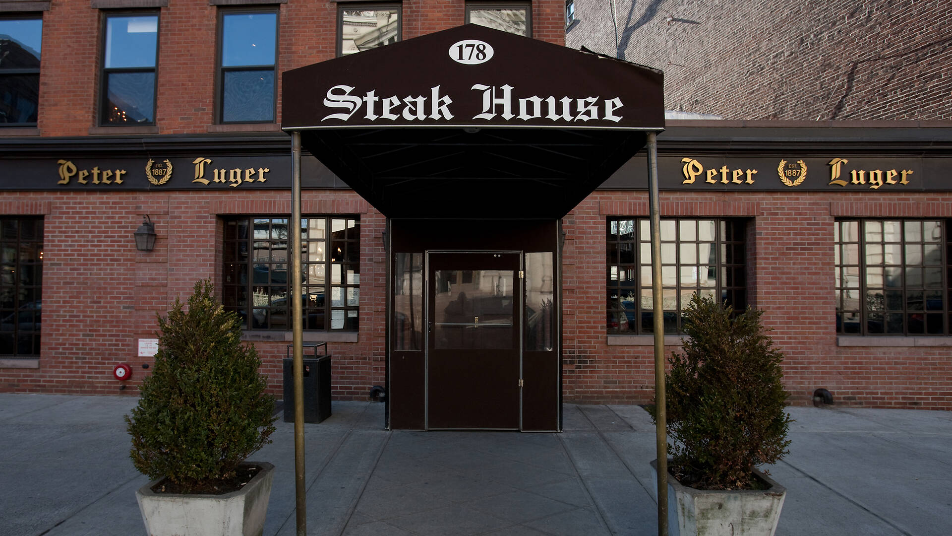 Brookyln's Peter Luger's is Still Charming Enough, 138 Years Later