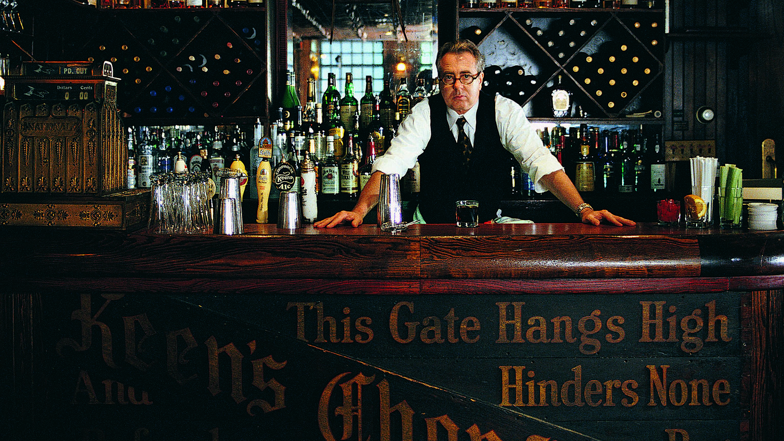 NYC's 10 oldest bars to travel back in time