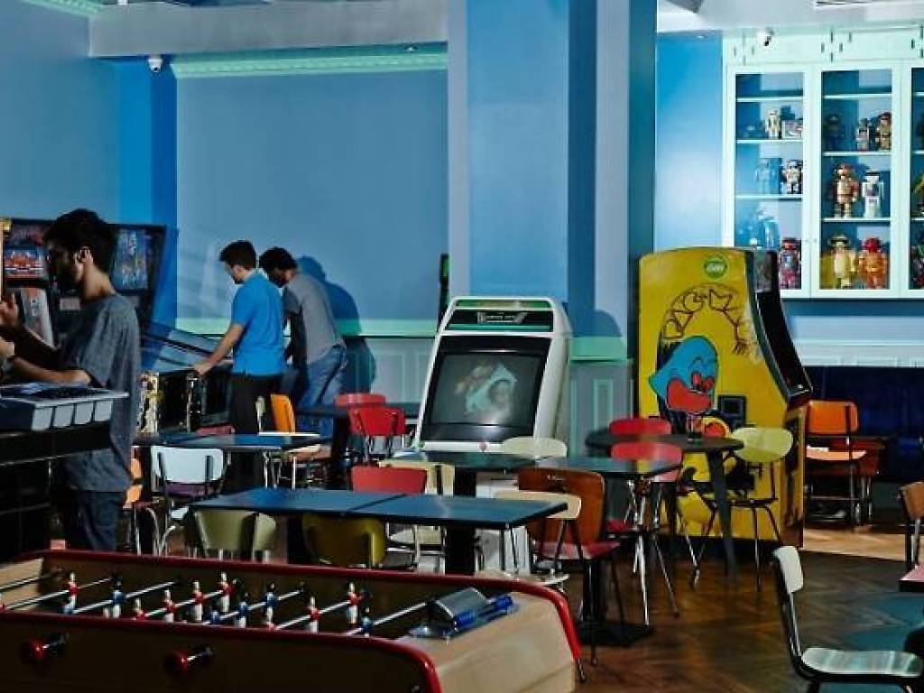 Les meilleurs bars à jeux de Paris | 18 bars pour tuer le game