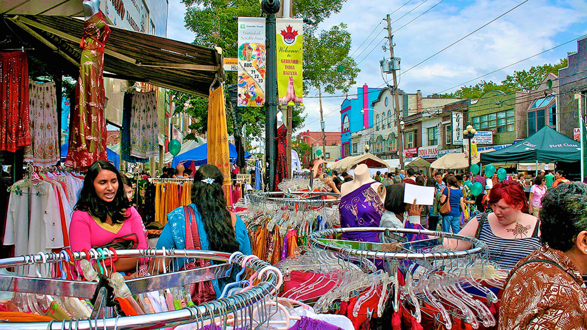 10 Best Markets in Toronto for Bagging a Bargain