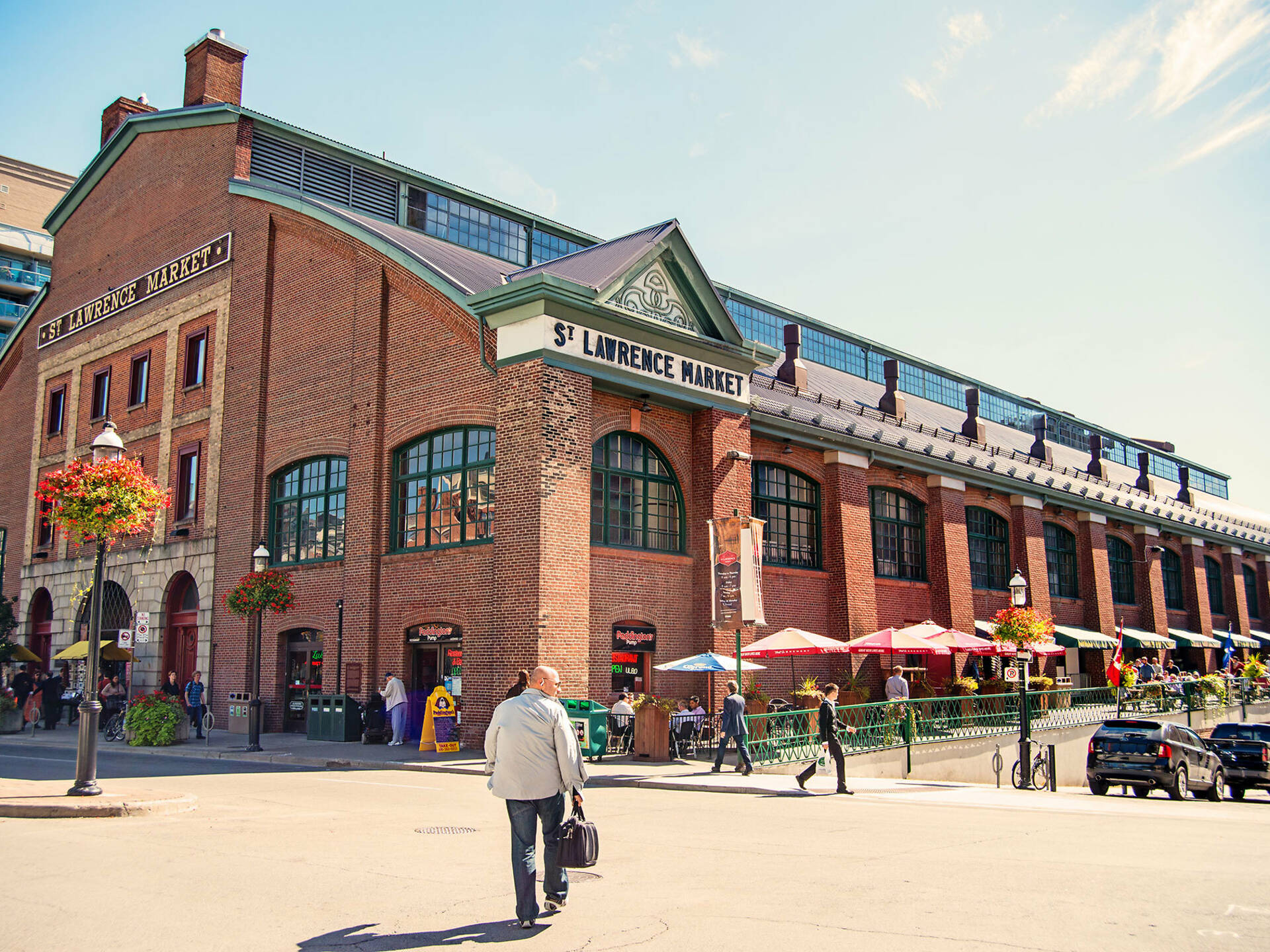 10 Best Markets in Toronto for Bagging a Bargain