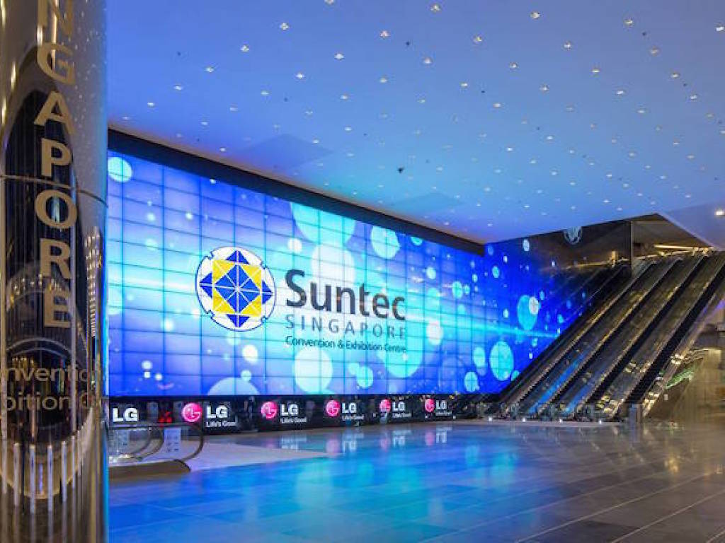 Free Wi-Fi And Phone Charging Points In Singapore