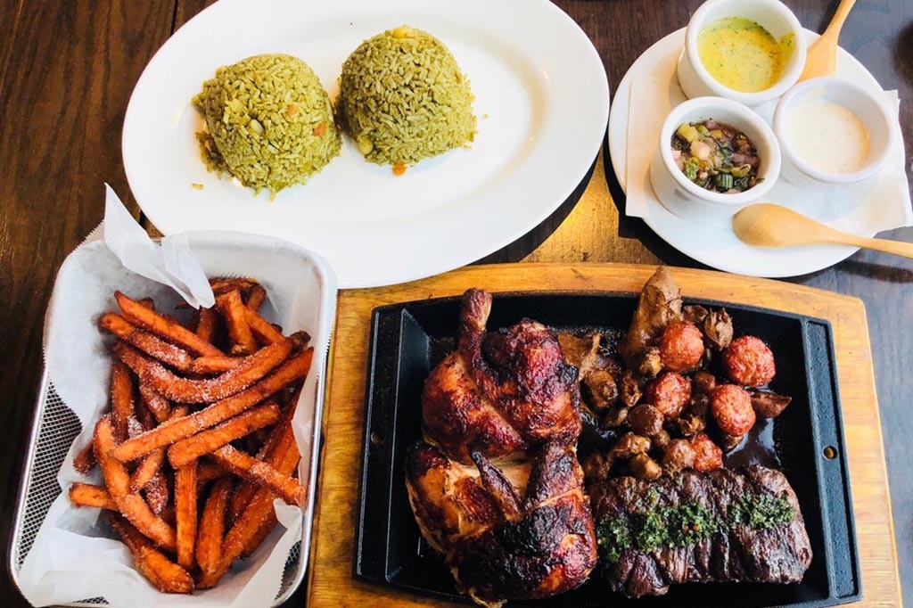 Pollos y Jarras | Restaurants in Downtown, Miami