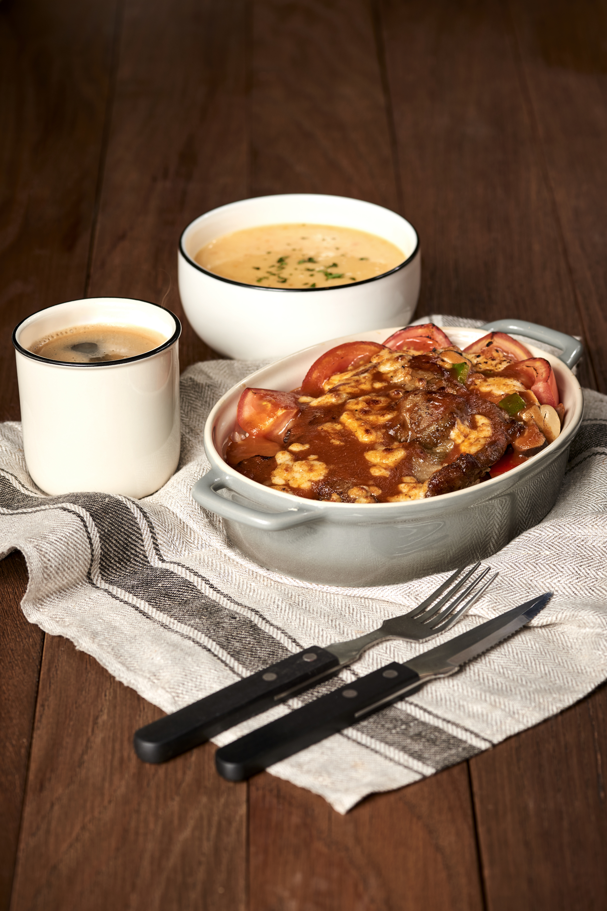 Dragon City Café | Restaurants in West Kowloon, Hong Kong