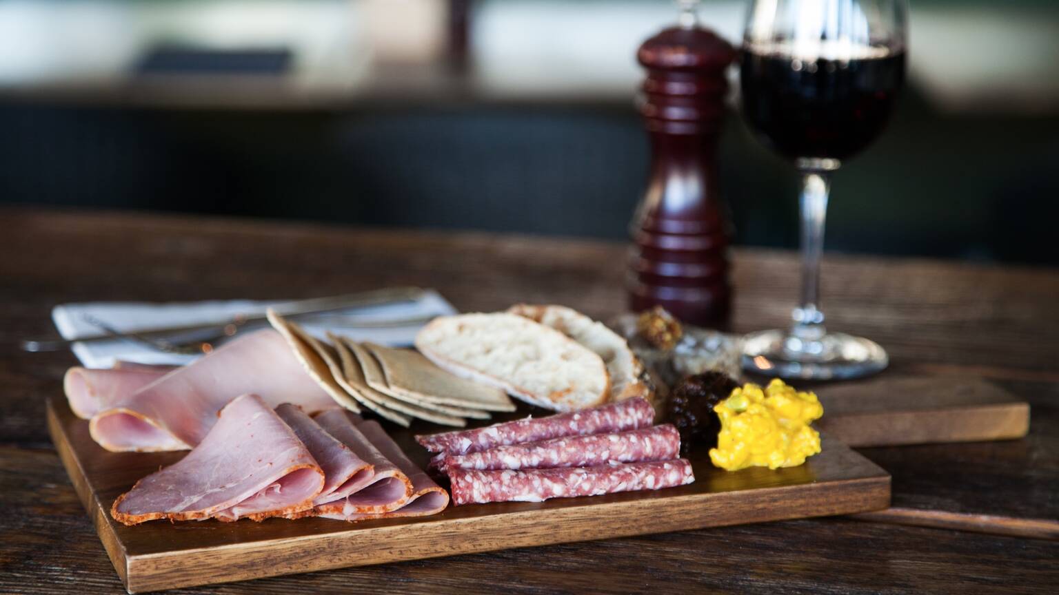 Cruise Bar | Bars in The Rocks, Sydney