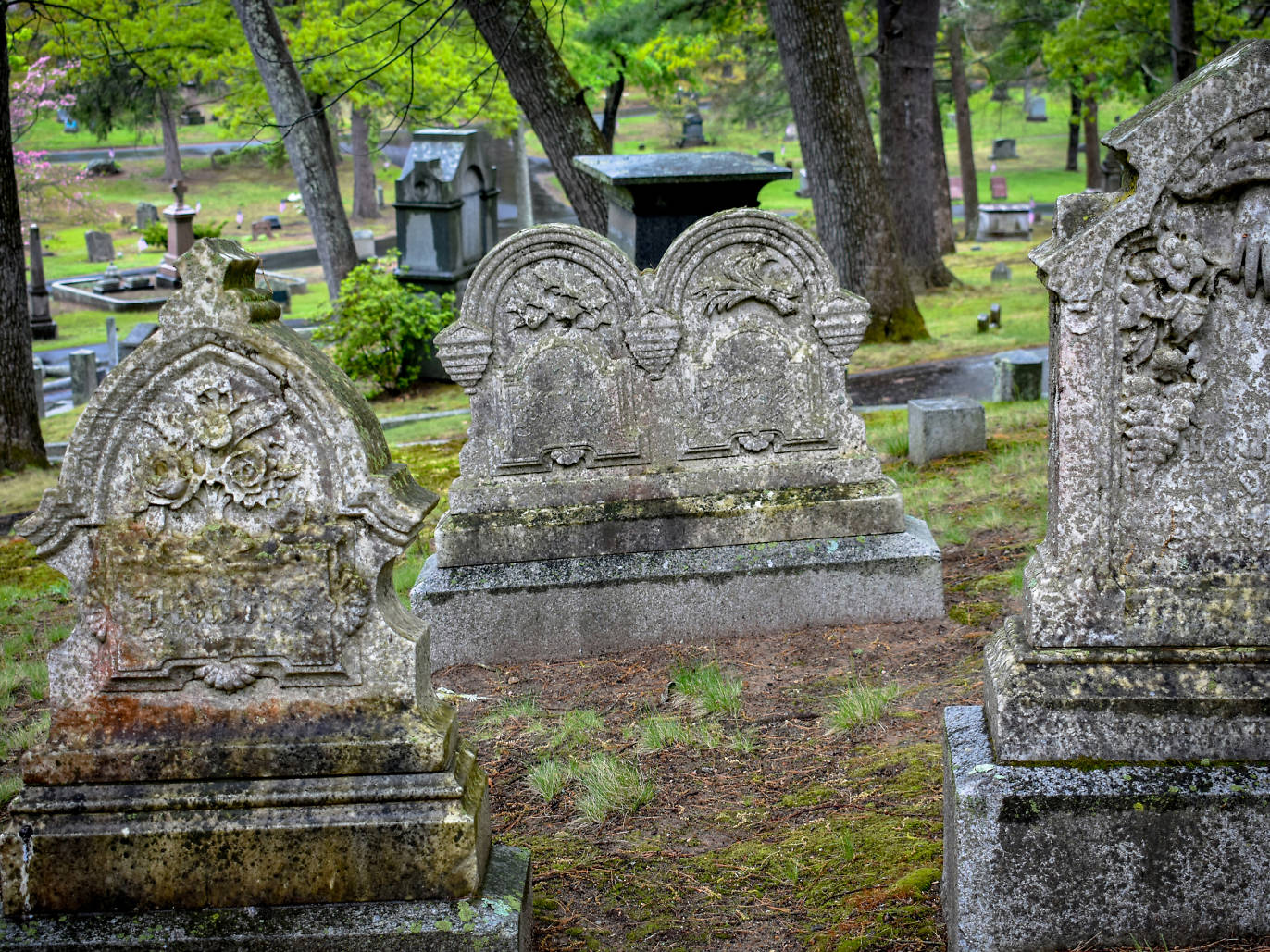 21 Most Haunted Places in New York State for Spooky Season