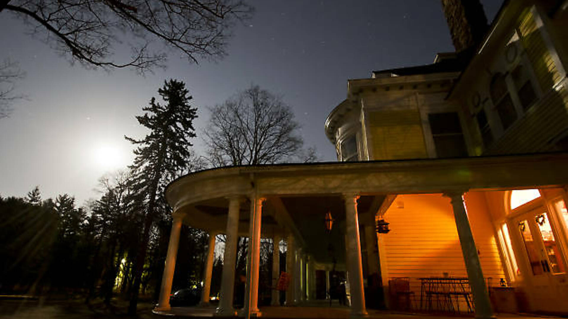21 Most Haunted Places in New York State for Spooky Season