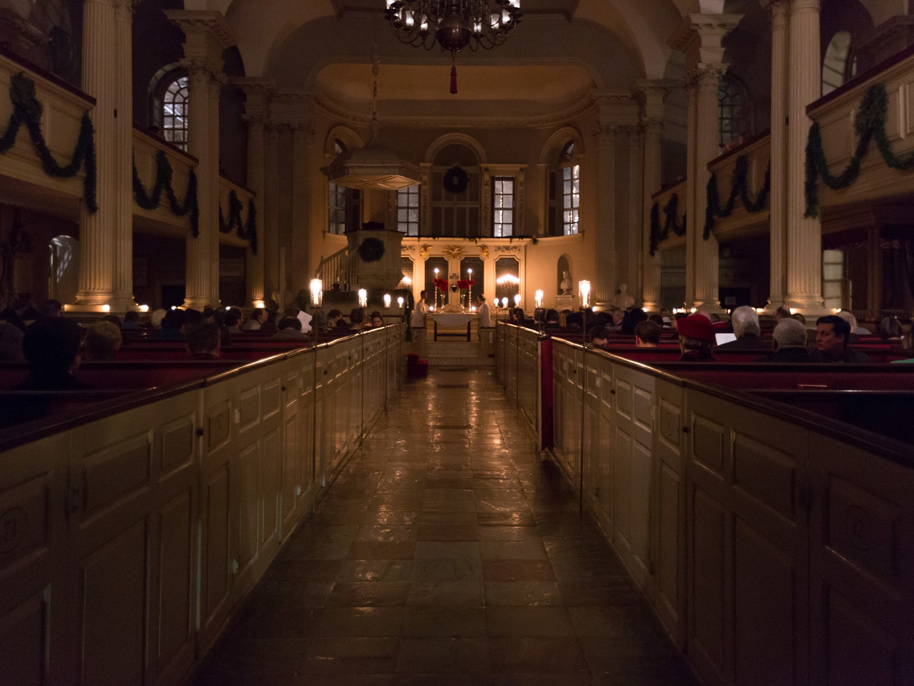 King's Chapel Crypt Tour by Candlelight: Here's What It Was Like