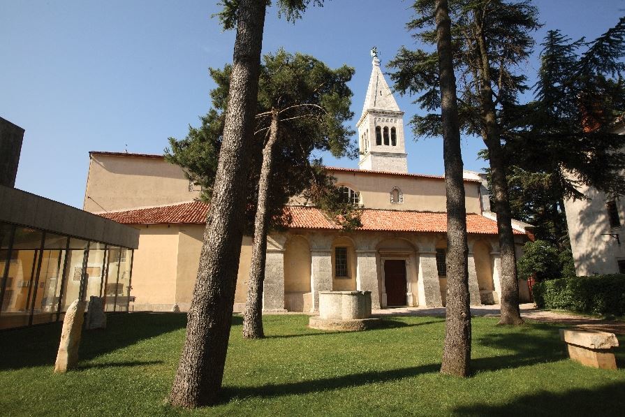 Church of St Pelagius and St Maximus | Attractions in Novigrad, Croatia