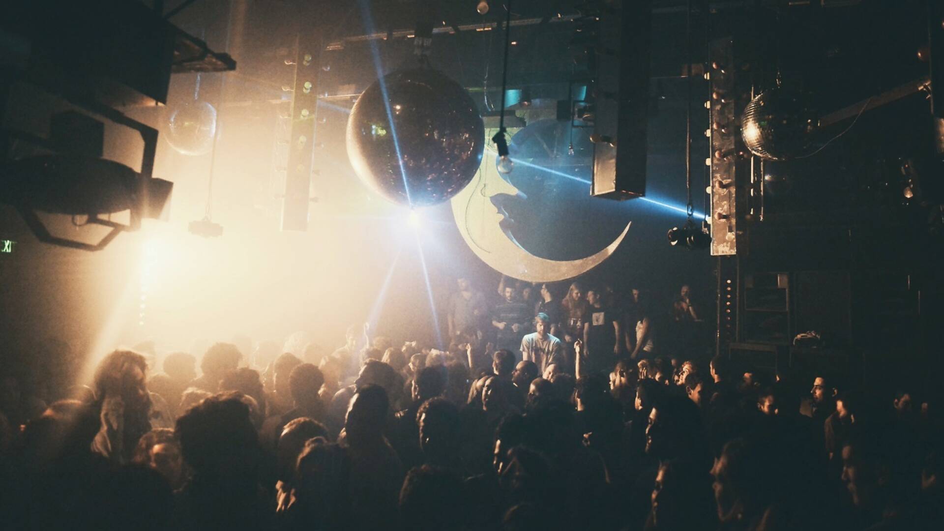 Tel Aviv nightlife - party all night long at these DJ spun clubs